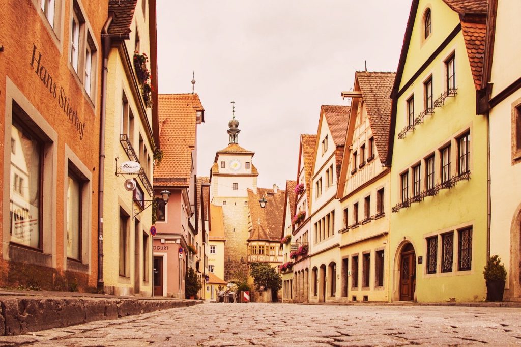 Amazing Virtual Tours of Europe | 200 Ways to Travel Europe from Home ...