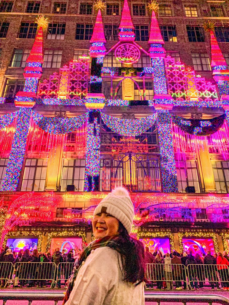 Best New York City Christmas Decorations: 25 Festive Spots for ...