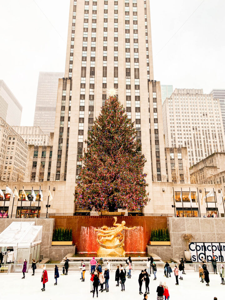 A Very Festive NYC Christmas Itinerary for 3 Days - Pictures & Words