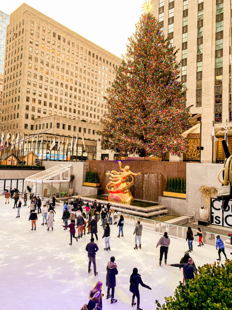 A Very Festive NYC Christmas Itinerary for 3 Days - Pictures & Words