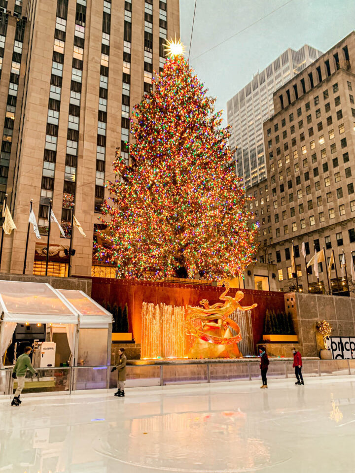 A Very Festive NYC Christmas Itinerary for 3 Days - Pictures & Words