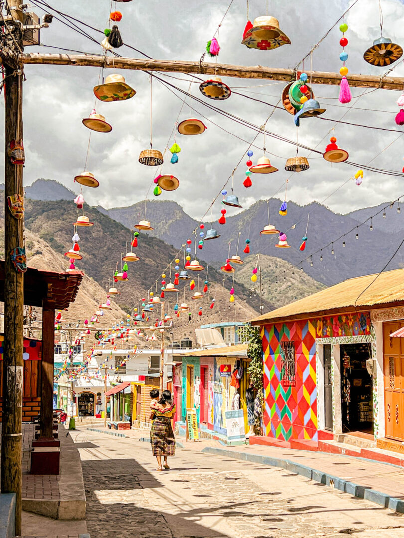 A Complete Guide to San Juan la Laguna: Lake Atitlan's Colorful Mayan ...
